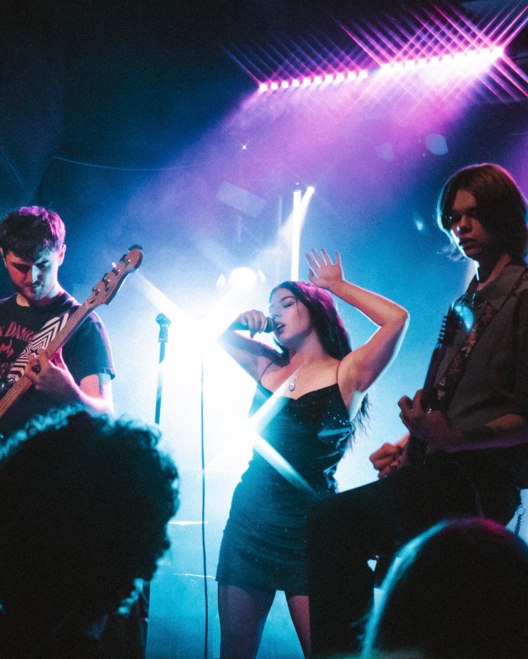 Set The Tone With… Allium! – Fox Reviews Rock